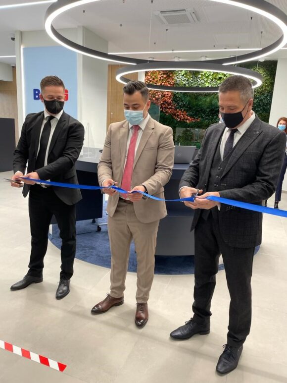 Banca Comercială Română deschide la Alba Iulia o nouă sucursală pe modelul centrelor de dialog ...